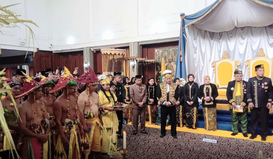 Seno Aji Hadiri Erau Benua 2023, Ajak Masyarakat Kukar Junjung Tinggi Nilai Kebudayaan - NUSSA.CO